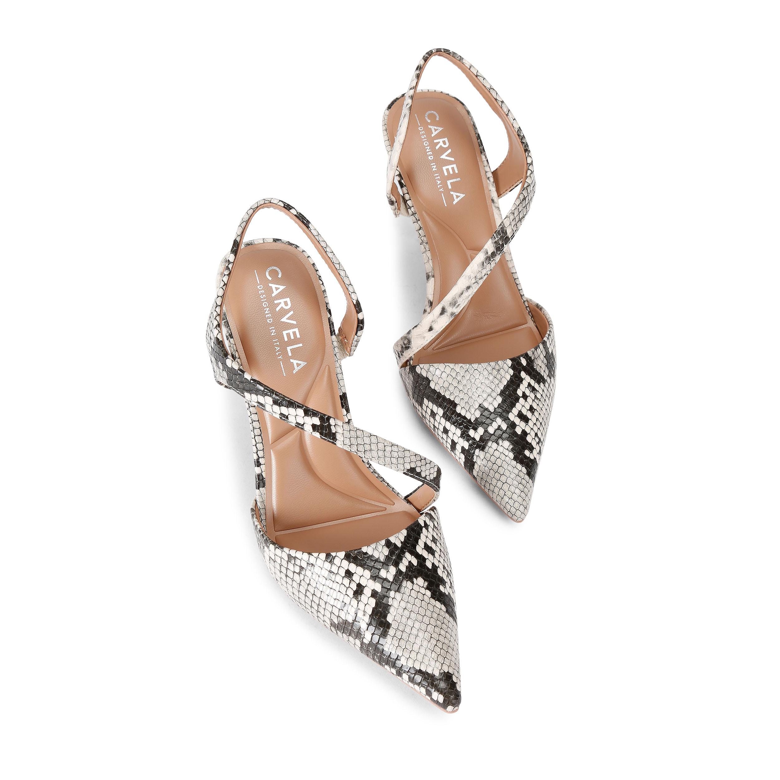SYMMETRY COURT - CARVELA Courts